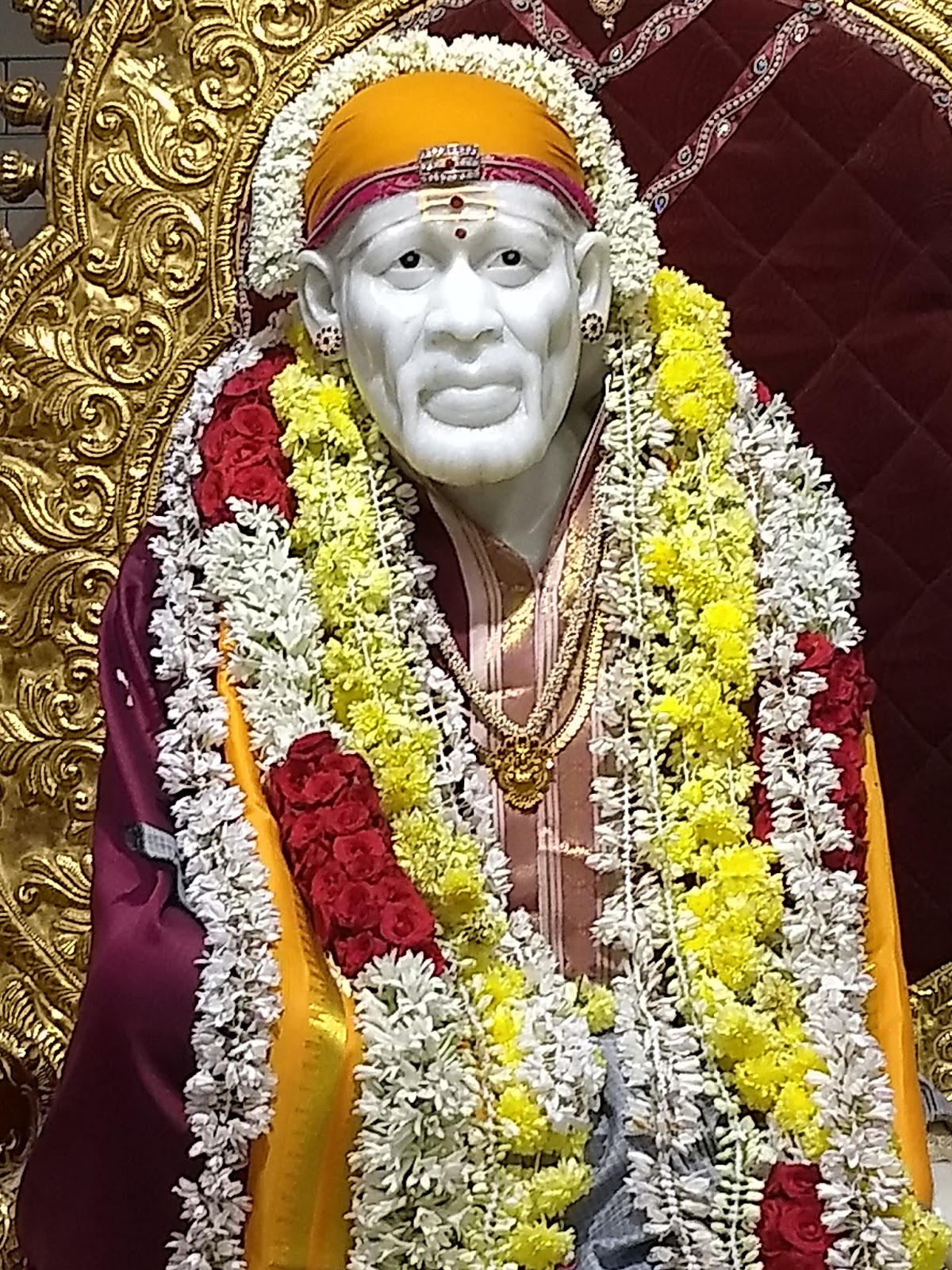 Sai Wallpaper: Sri Shirdi Sai Mandir. Saibaba Temple Street ...