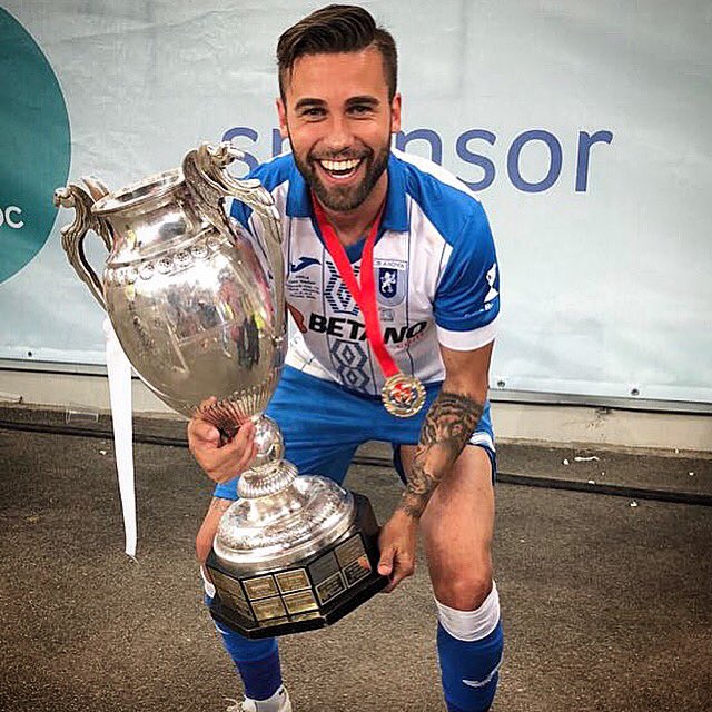 El mundo blanquivioleta: Entrevista a Fausto Rossi