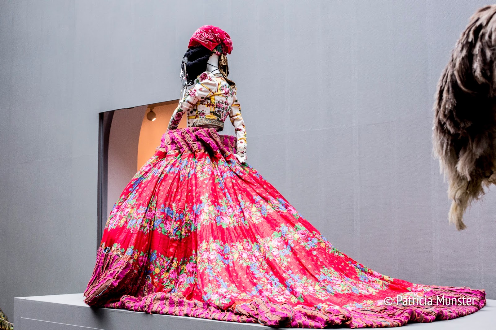 Crinoline @ Fashion Museum Hasselt - Fashion & Art