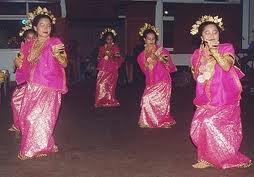 SUKU BUGIS :: Suku Bugis | Ana ' Ogi Sidenreng: Kebudayaan Bugis