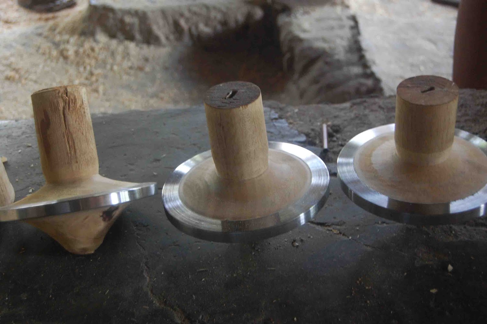 Seni Kayu Ukiran Gasing Lombok Timur yang Berbeda dengan yang Lain ...