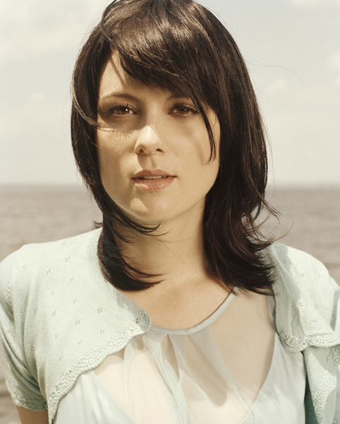 cleveland854321: SHE KNOWS