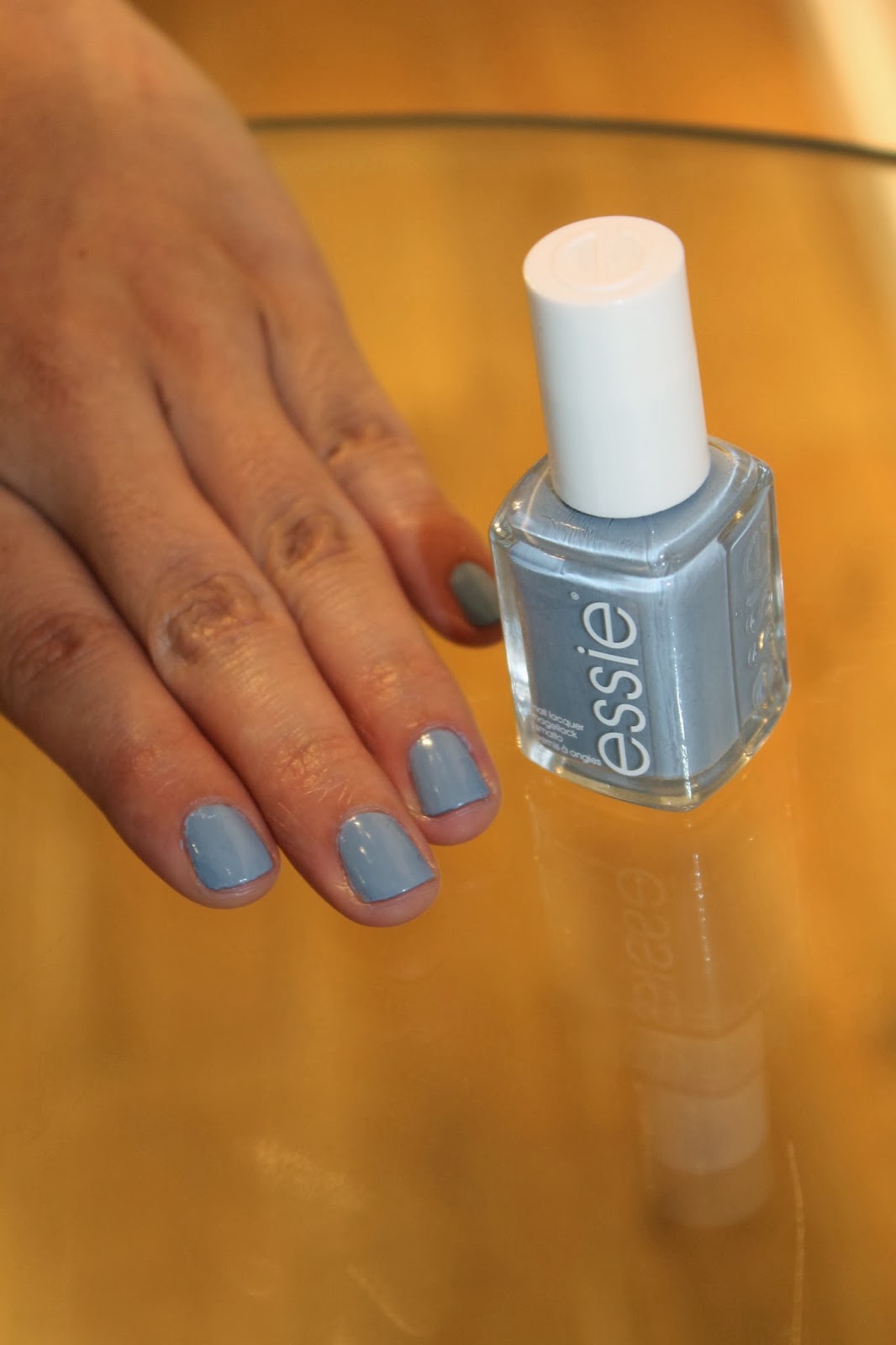 ModestGlamAmor: Review: Essie Cocktail Bling