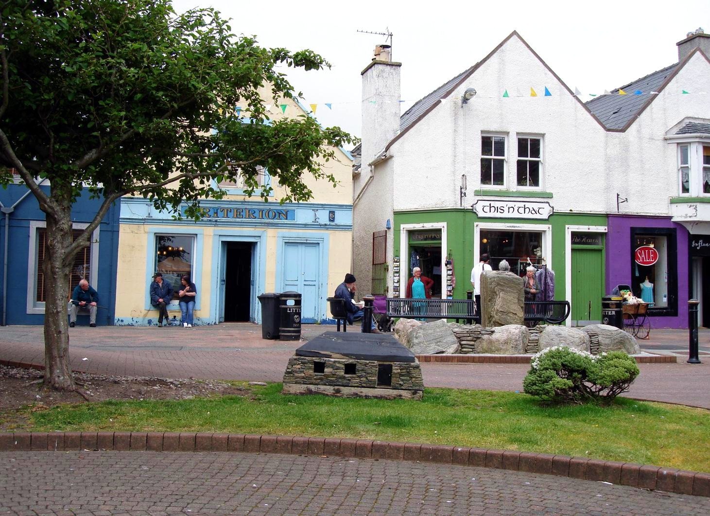 Ultima Thule: Stornoway,Hebrides' colourful little capital and a ...
