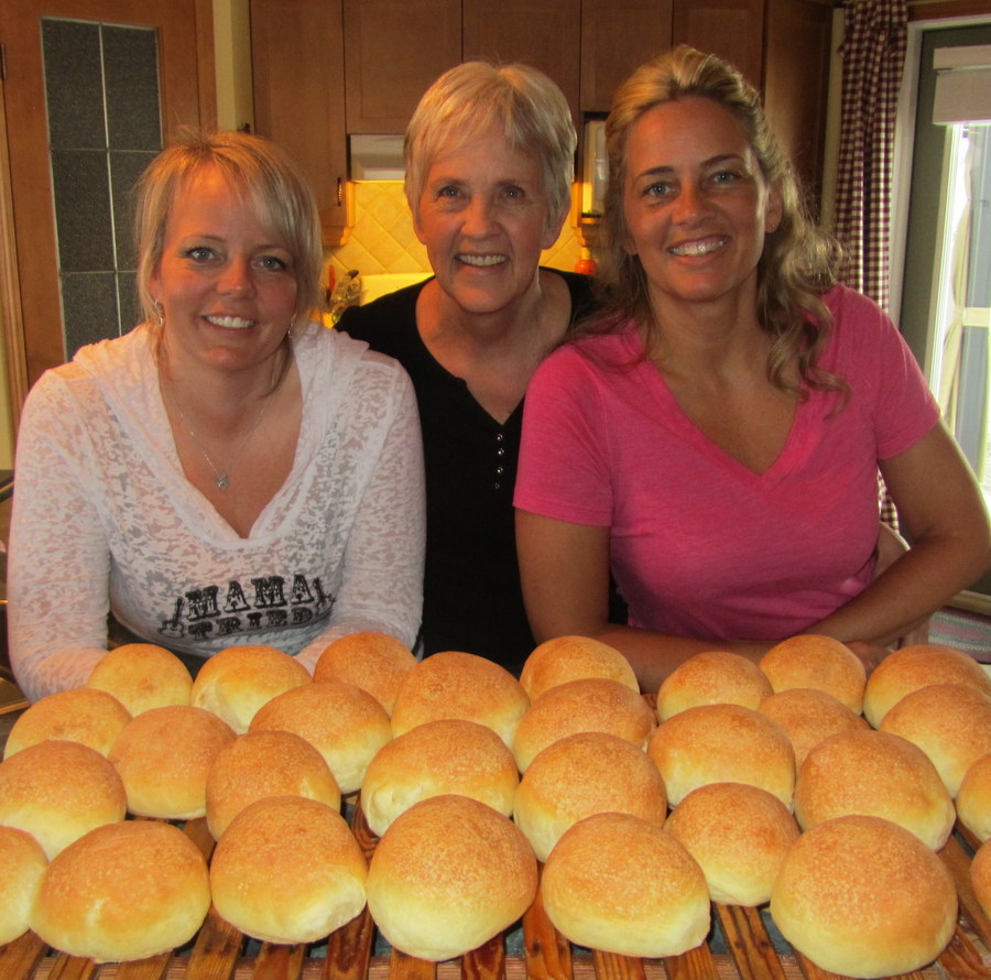 Mennonite Girls Can Cook: Saturday in Betty's Kitchen