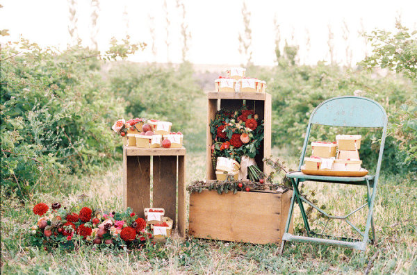 Oh One Fine Day: DIY: KRAFT PAPER TABLE SETTINGS