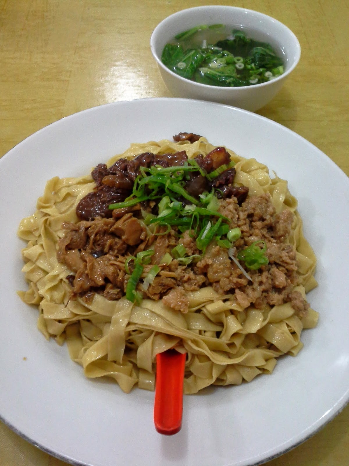 Every little thing that happen in my life: Food Review - Bakmie Aloi