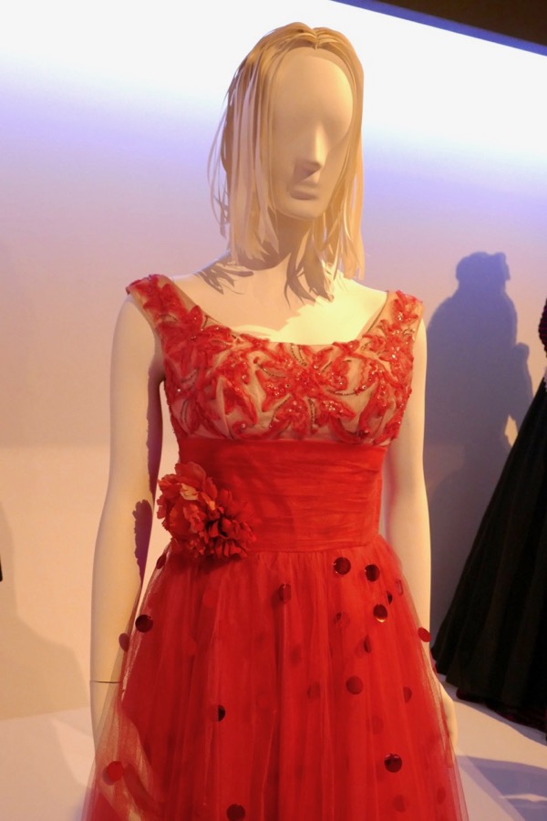 Hollywood Movie Costumes and Props: Saoirse Ronan's Lady Bird movie ...