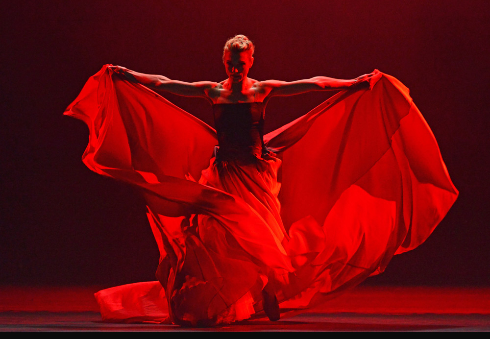MONICA Y LUCI: POEMA EL COLOR ROJO DE LA PASION Y BELLAS IMAGENES PARA TI. MONICA Y LUCI: POEMA EL COLOR ROJO DE LA PASION Y BELLAS IMAGENES PARA TI.