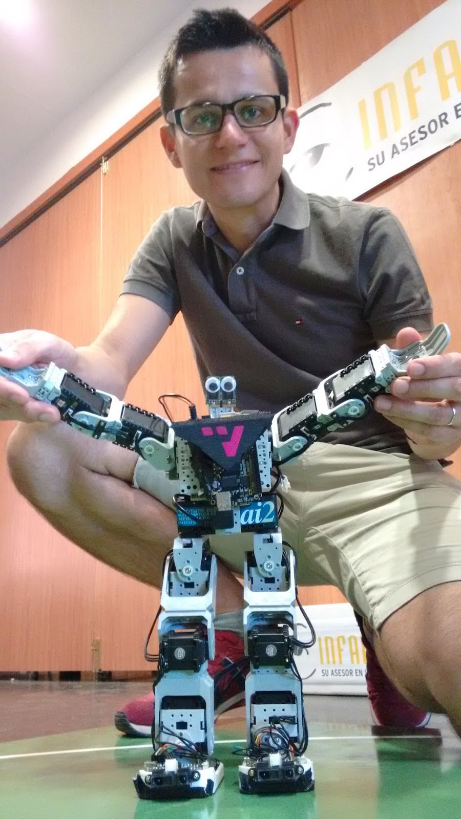 One Curious Robot: My humanoid robot (Bioloid robot controlled by a ...