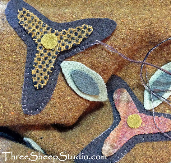 Three Sheep Studio: Wool Applique...Primitive Pinwheels...