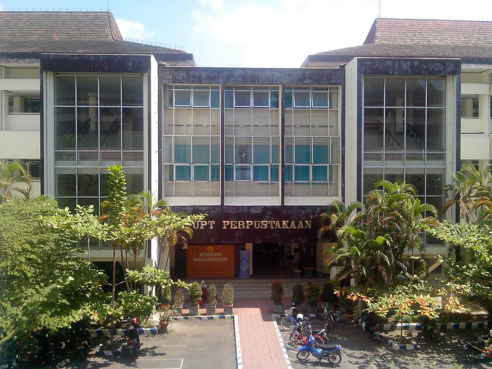 UNIVERSITAS JEMBER !!!! ~ iGoy's Blog