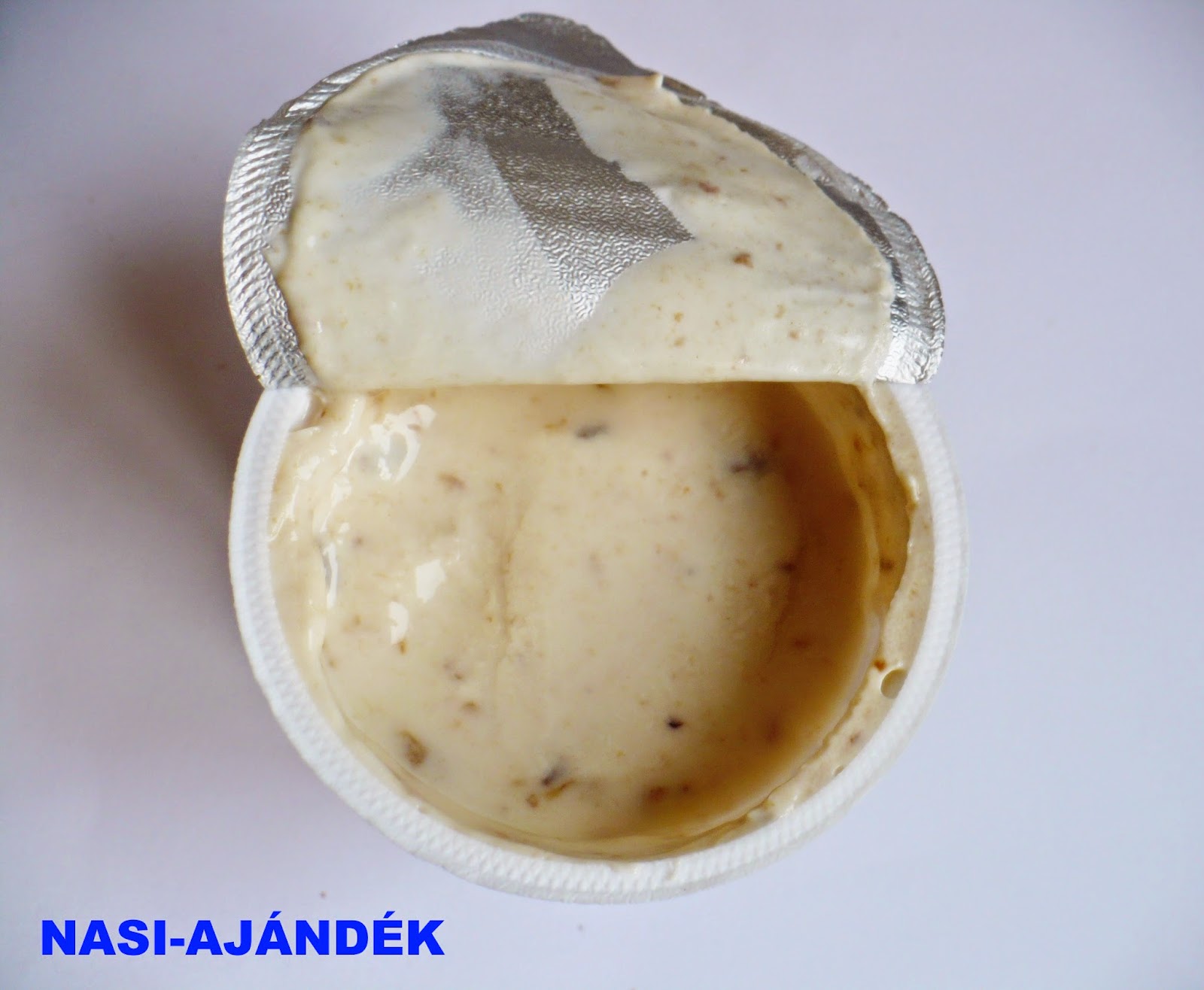 ZOTT JOGOBELLA LIGHT: GRAPEFRUIT ÉS ASZALT SZILVA