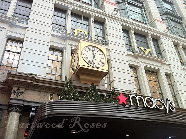 Hartwood Roses: Christmas Week in New York