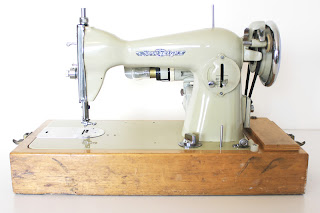 Fluffy Sheep Quilting: Sewing Machine Surprise!