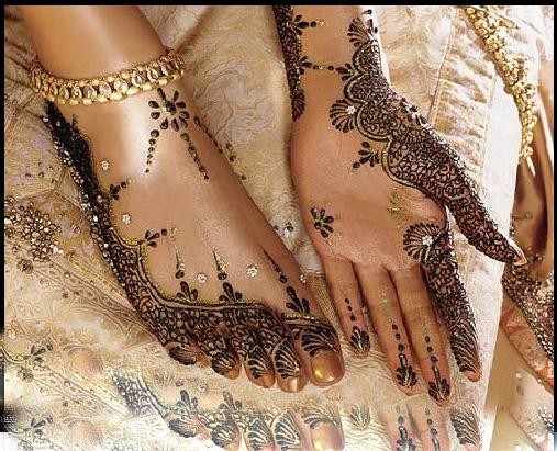 25 Beautiful Henna Designs | the perfect line