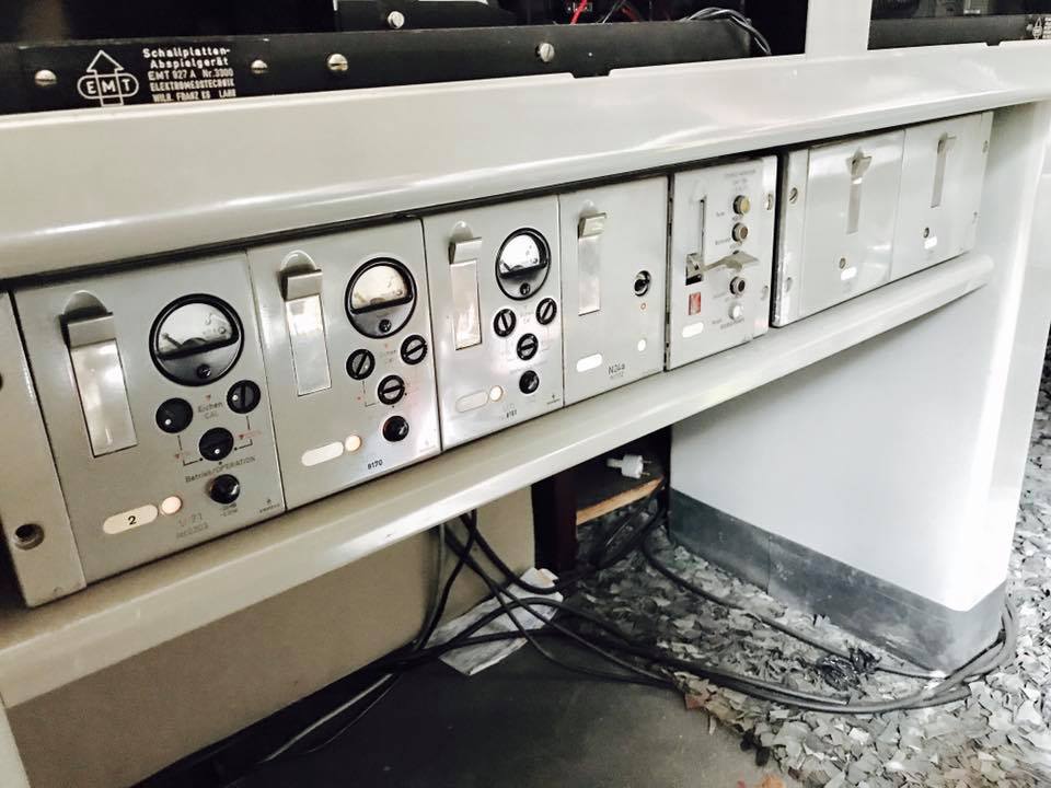 THE MOST FAMOUS EMT TURNTABLE IN THE WORLD – M & S | Ultimate High-Fidelity