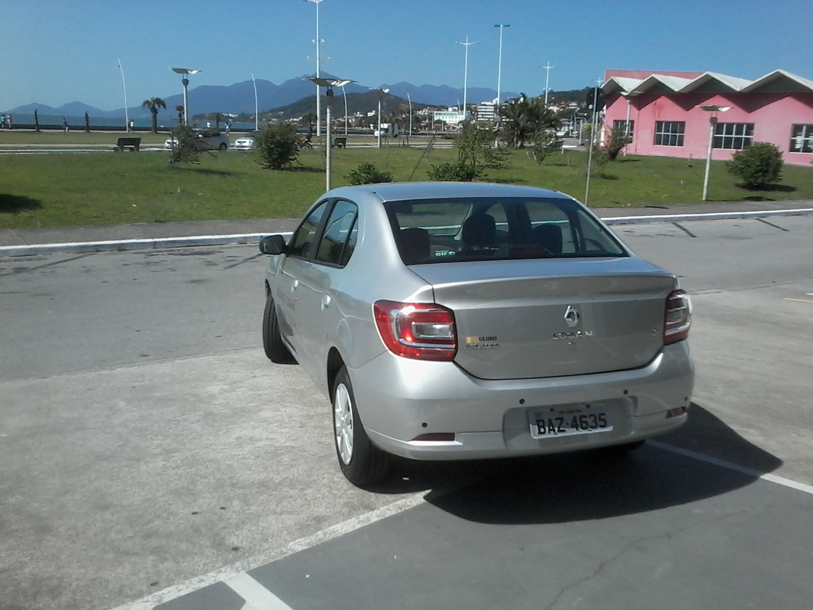 AVALIAÇÃO: RENAULT LOGAN EXPRESSION 1.6 16V: SEDÃ AGRADA AO VOLANTE COM ...