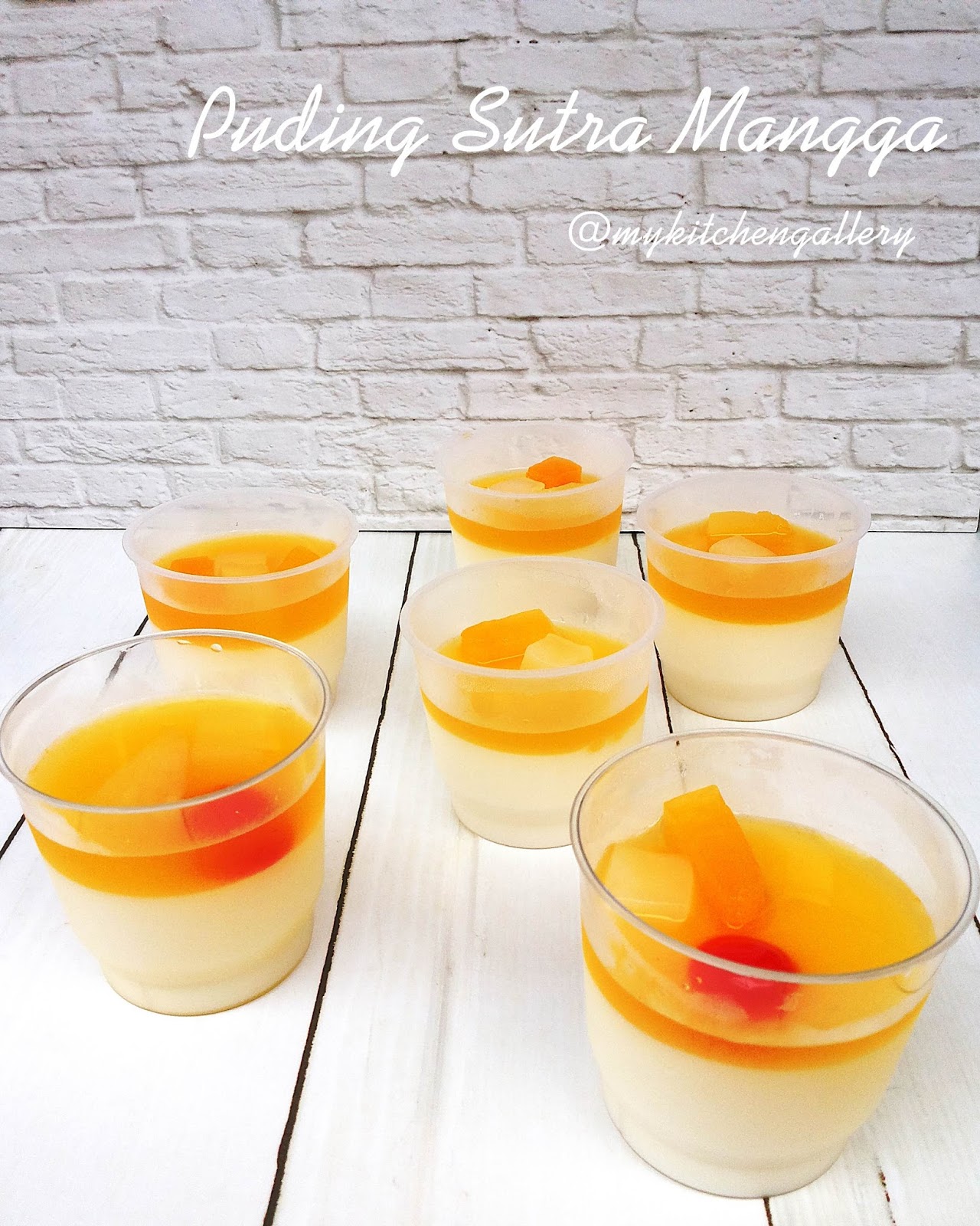 Lynn's Kitchen: Silky mango pudding ~ Puding sutra mangga
