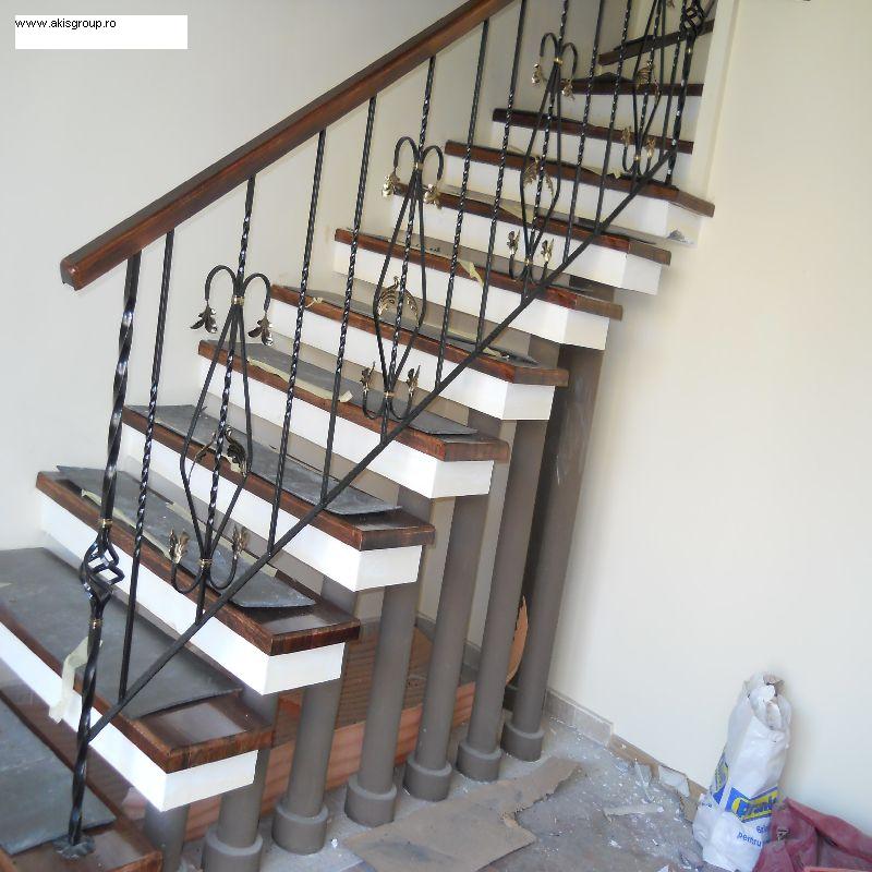 scari interior: SCARI DIN FIER FORJAT