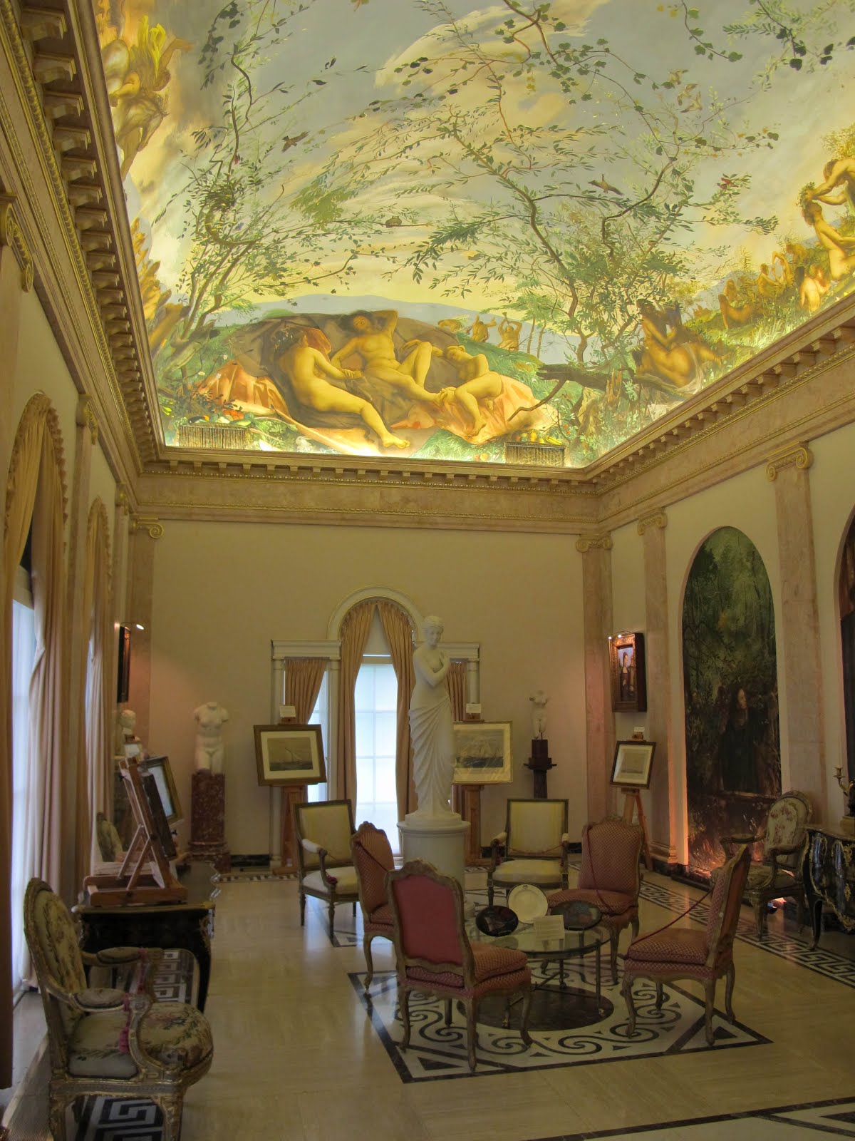 BIG OLD HOUSES: The Upper Class, between the Wars