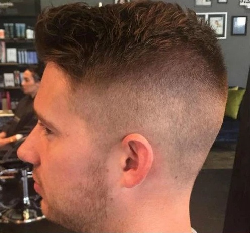 23 Model Potongan Rambut Pendek Untuk Pria Terbaru - RINI KURSUS SALON ...