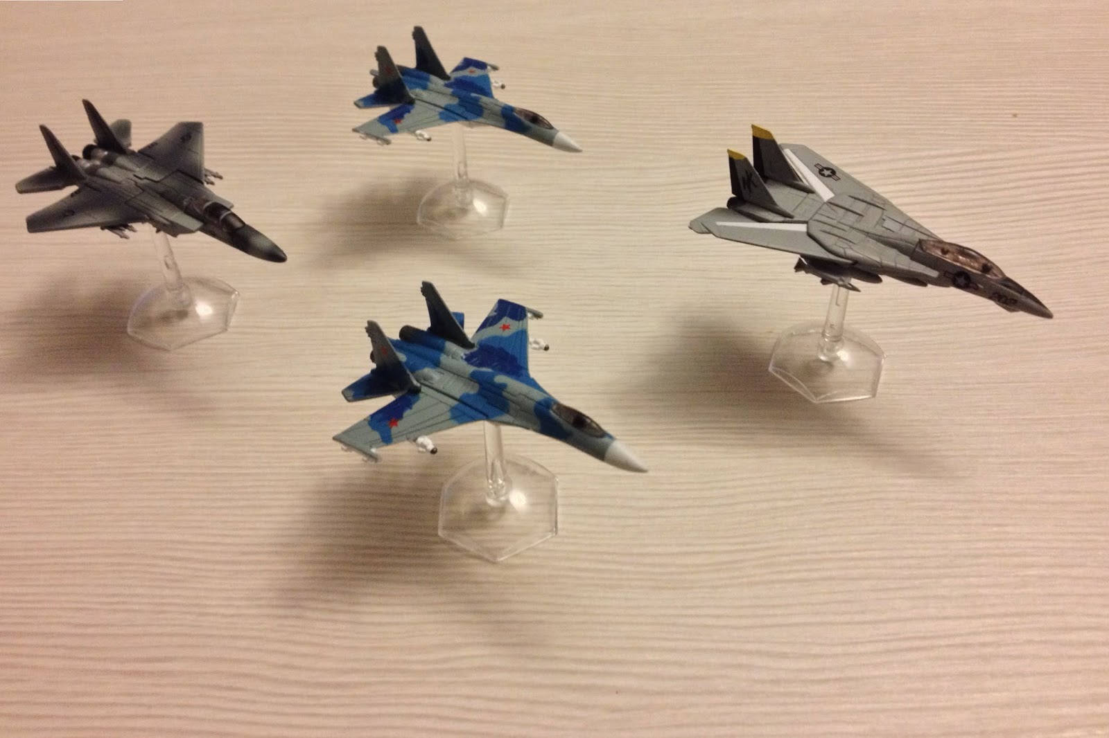 A Tale of Miniatures and Dice: Modern Aircraft 1/200 scale models