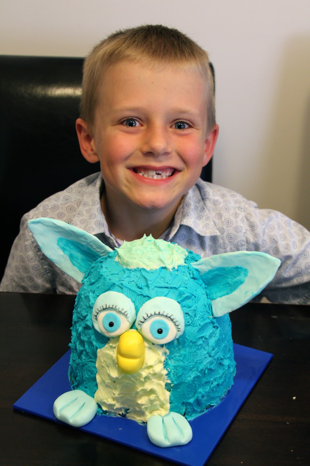 Make it Funky!: A Furby Cake...Yes, a Furby Cake!