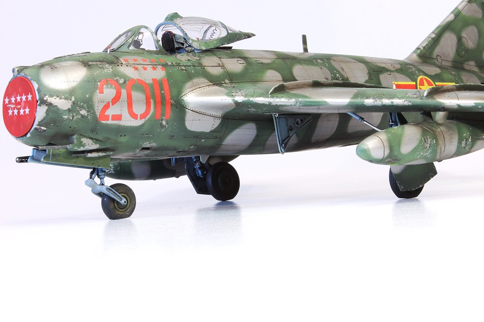 Istvan Michalko's scale models: MiG-17F "Fresco C" - HobbyBoss, 1/48 ...