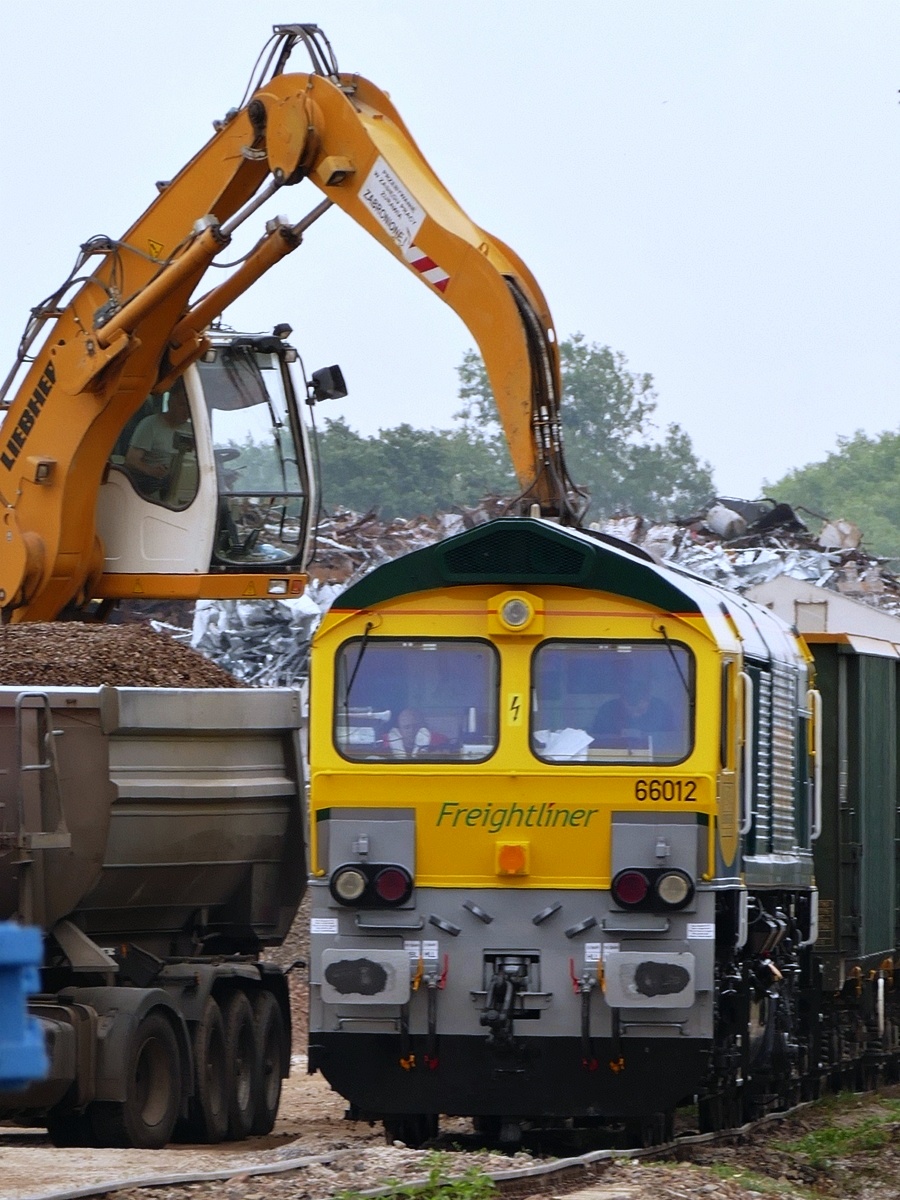 ST43-R015 na stacji Warszawa Wschodnia Towarowa | Torowy