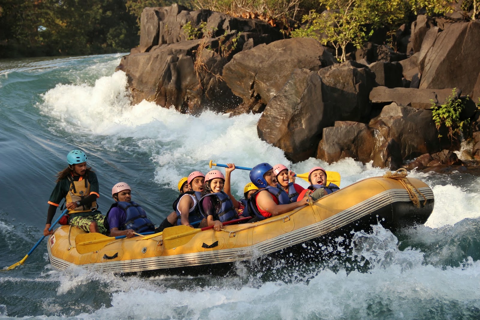 The Travel Reminiscenes: Dandeli River Rafting