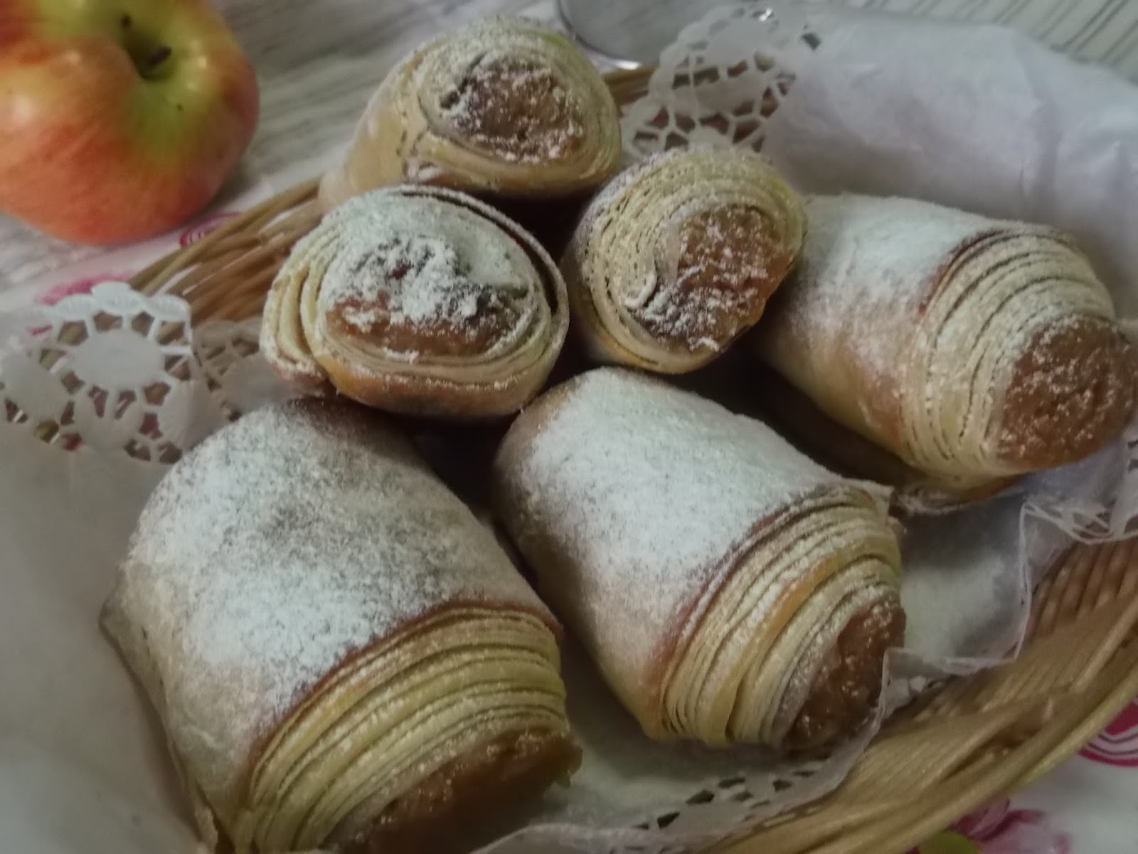 Hellena ...din bucataria mea...: Butuci ca la Harsesti