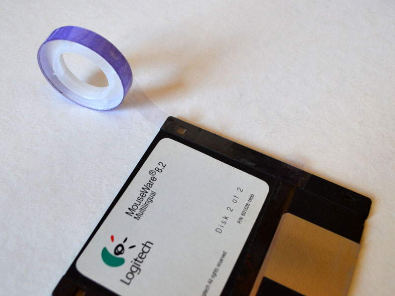 Arabela: Cutiuţa din dischete pentru băieţi şi fete