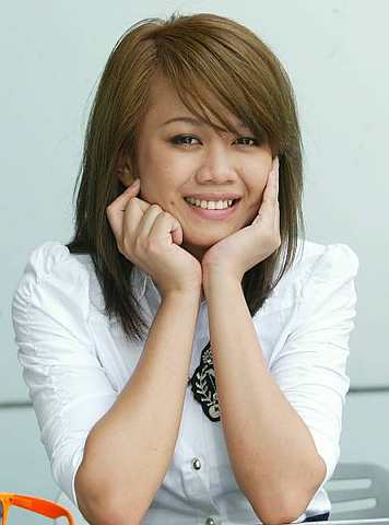 BLOG-BLOG HIBURAN: Stacy af - Google Blog Search