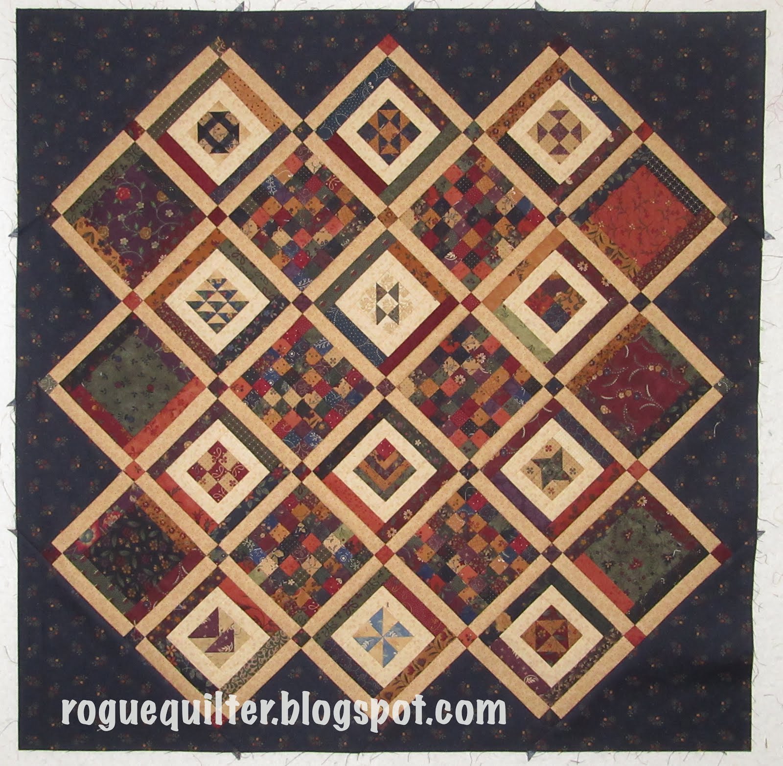 rogue quilter: Marvelous Mini Flimsy and some sundry things