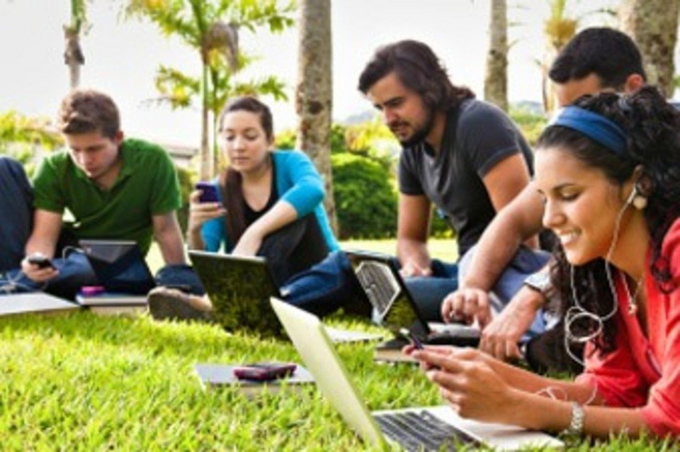 BRECHA DIGITAL: BRECHA DIGITAL EN LATINOAMERICA