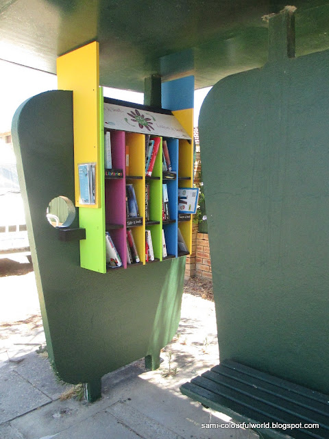 COLOURFULWORLD: Hurray for Bus-Stop libraries