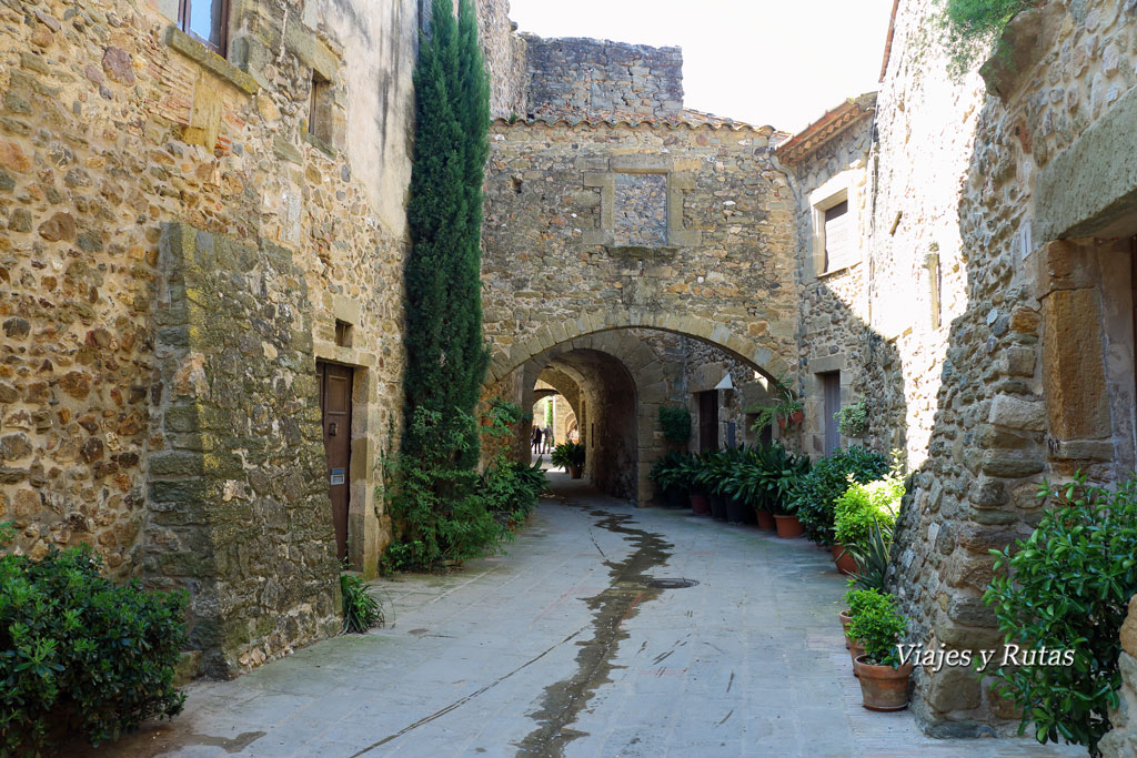 Monells, un bonito pueblo medieval del Bajo Ampurdam