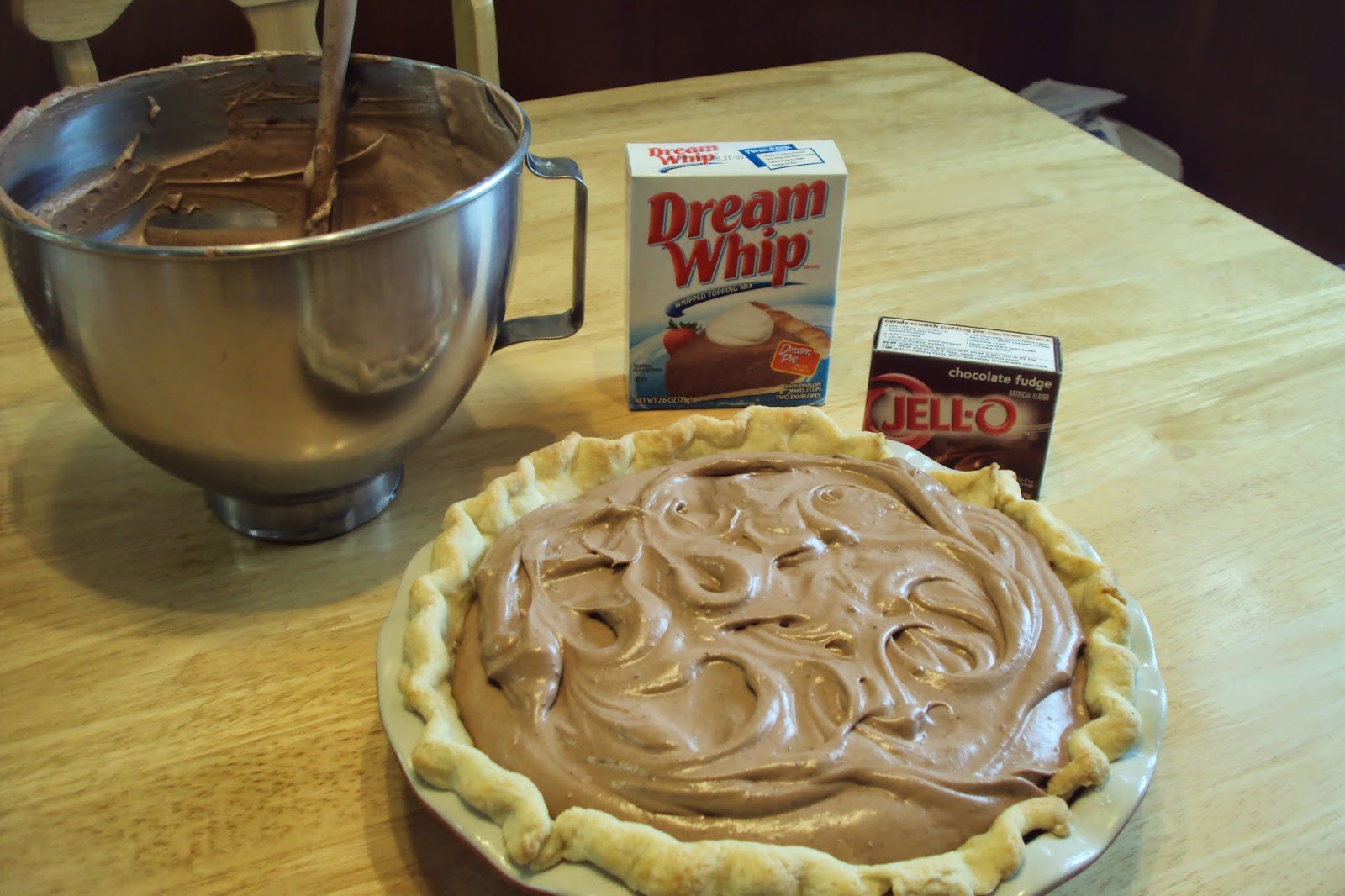 Yankee-Belle Cafe: Chocolate Dream Pie