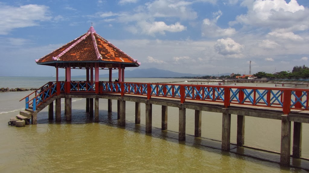 LET'S GO AROUND THE WORLD!!!: MENELUSURI JEJAK R. A. KARTINI DI REMBANG