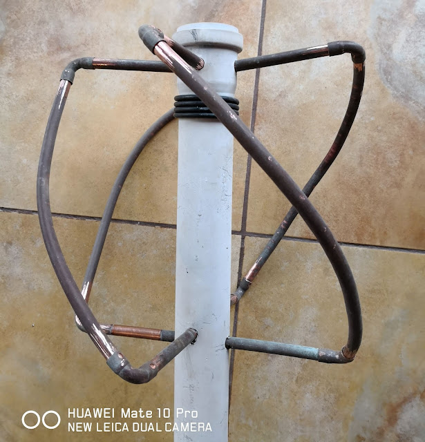 Realization of antennas for radiosonde balloons