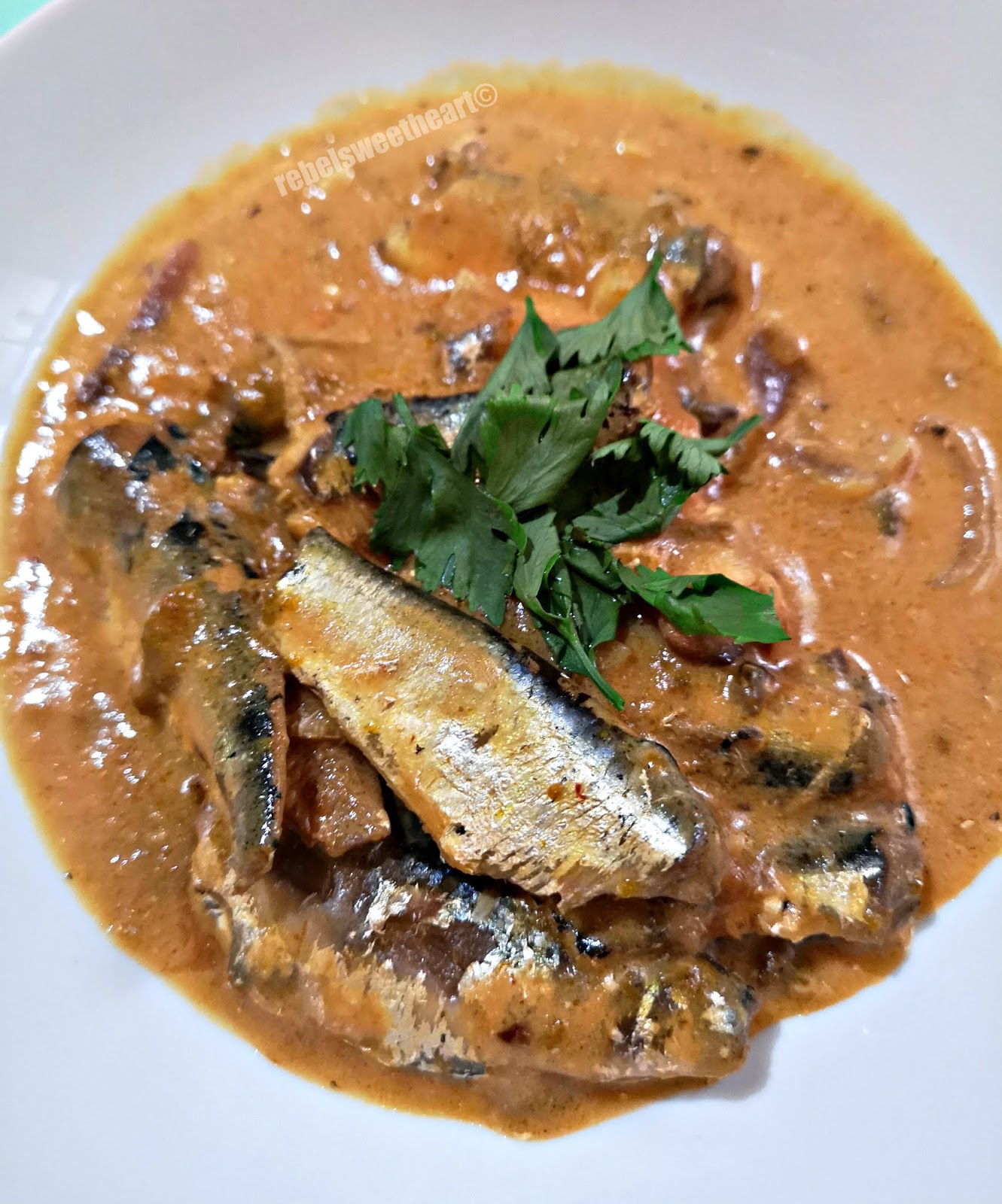 The Rebel Sweetheart.: Foodie Goodie | Uni-Pak Sardine Curry Recipe ...