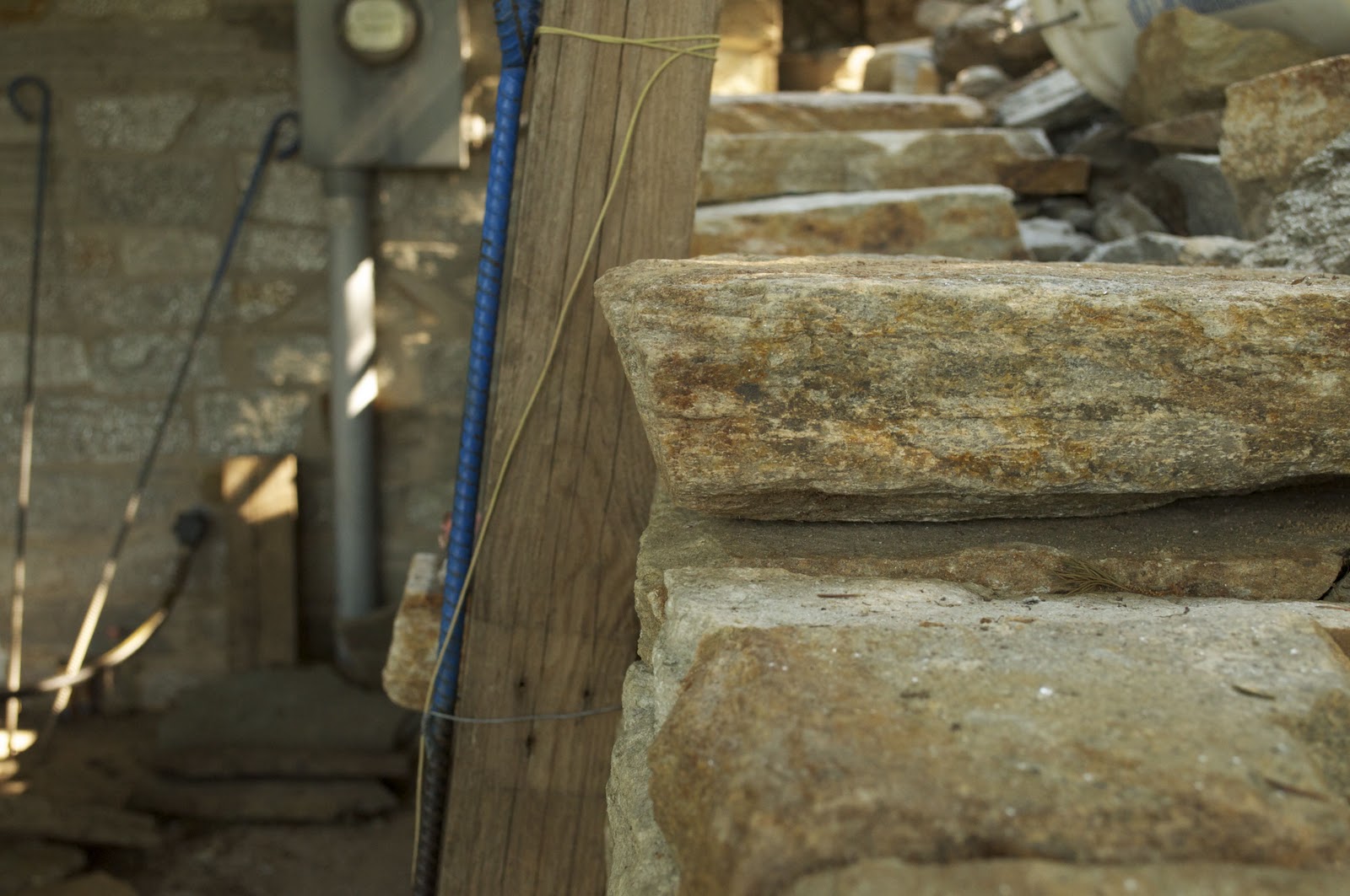 ROCKIN WALLS: How To - Read Stone Faces