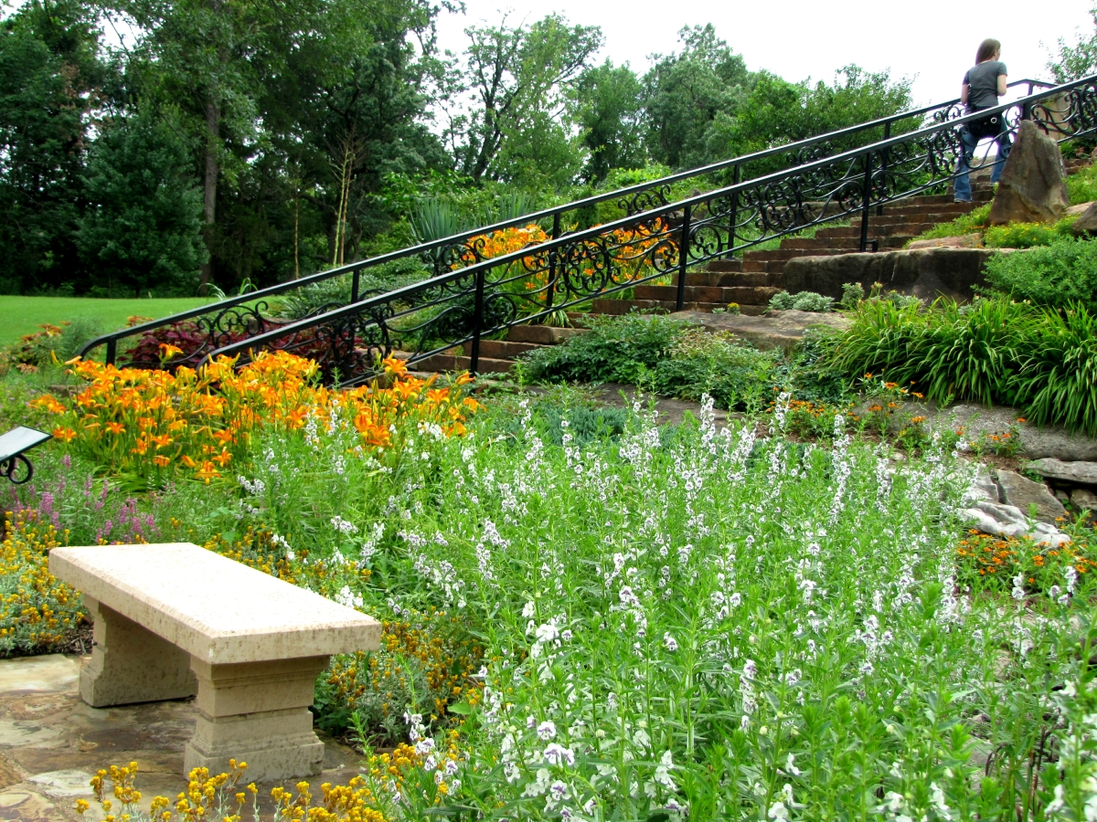 Tulsa Gentleman: Thursday Challenge: Stairs - Philbrook Gardens