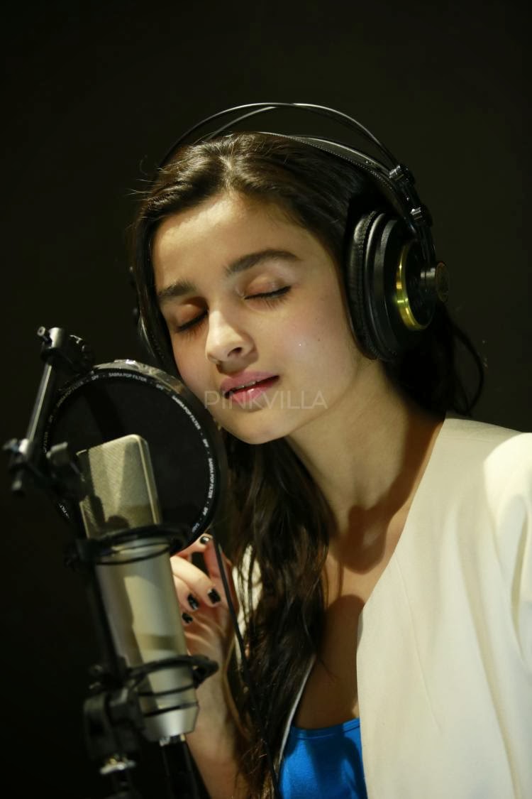 Alia Bhatt sings for Highway movie | electrihot