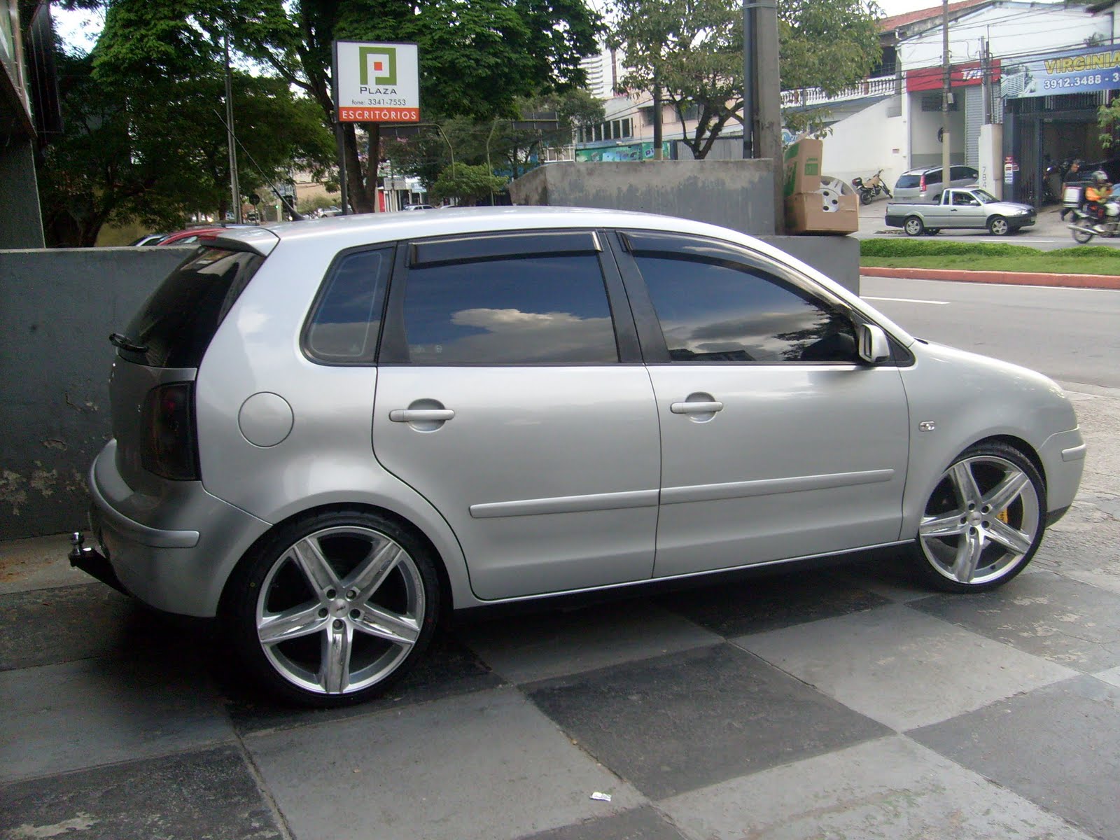 lc3 pneus e rodas: Polo aro 18"