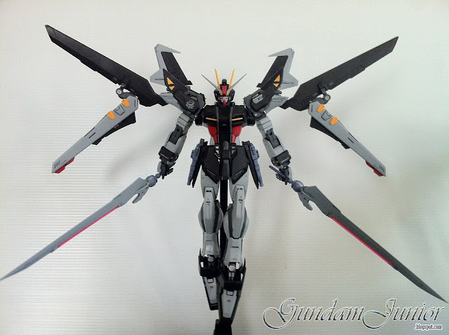 Gundam Me: MG Strike Noir