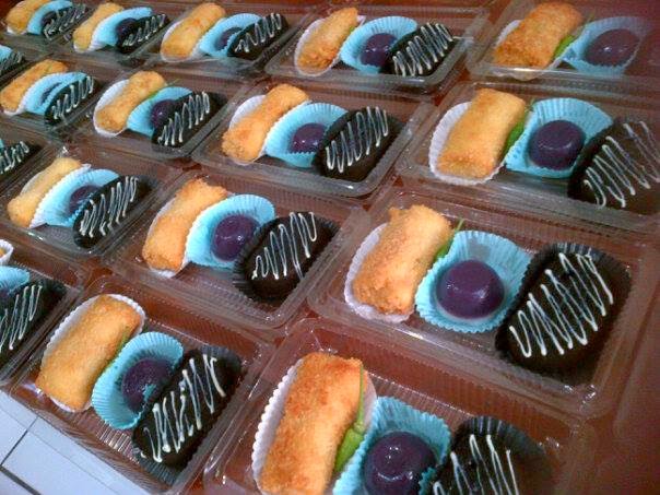 Kuenya-Najmina.com: Puding Blackforest & Snack Mika