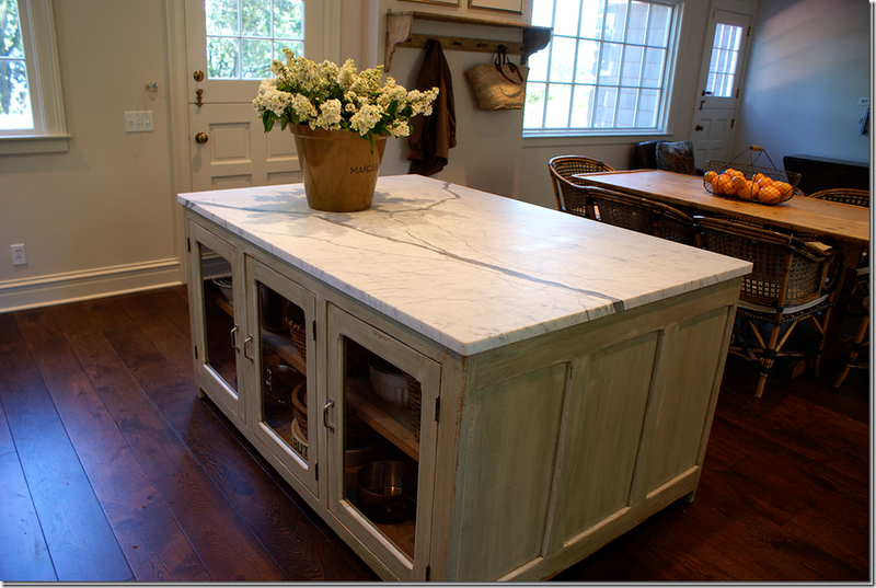 Michael Homchick Stoneworks: COLORFUL Painted kitchen cabinets