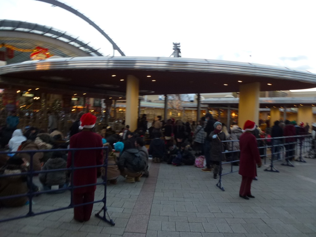 USJのツボ （ブログ）: 入場待ち